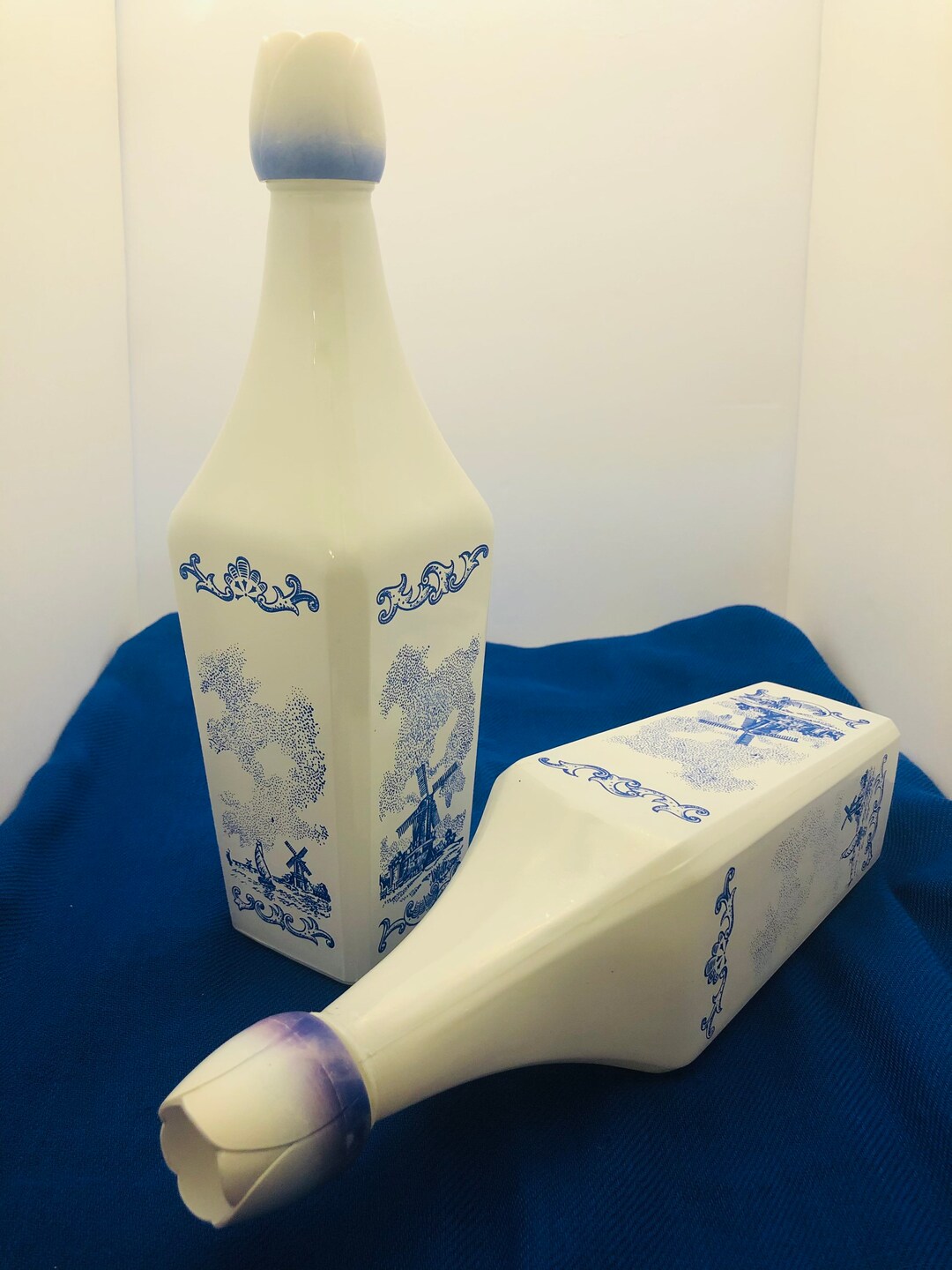 Vintage Choice of Vandermint Decanter Delft Blue Style Minted Chocolate ...