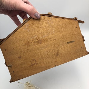 Vintage Nativity Creche Scene 8 Paper Mache Figurines in Wooden Stable ...