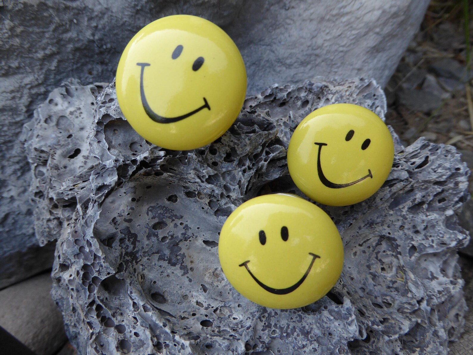 Smile Smiley Face Novelty Emoji Knob Drawer Pull Yellow Ceramic Metal ...