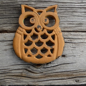Rustic Yellow Cast Iron OWL Trivet Kitchen Decor Bird Garden Cottage ...