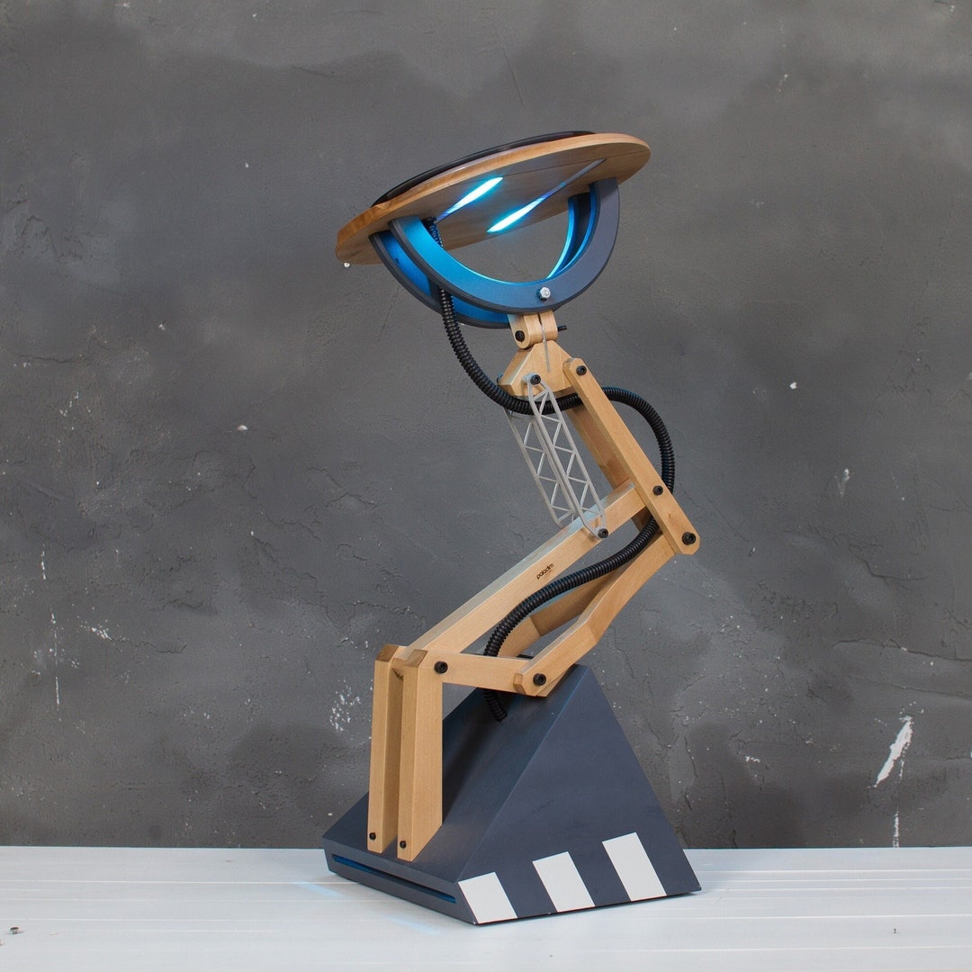 Music Reactive Floor or Desk Lamp, Wooden LED Lamp With App Control - Etsy