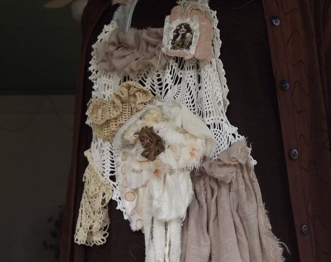 Victoria's Day Trip Vintage Crochet Facade Re Purposed Ragg Bagg ...