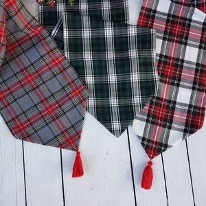 Pointed Ends Gray Tartan Table Runner - Plaid , Tartan, Check, Gray ...