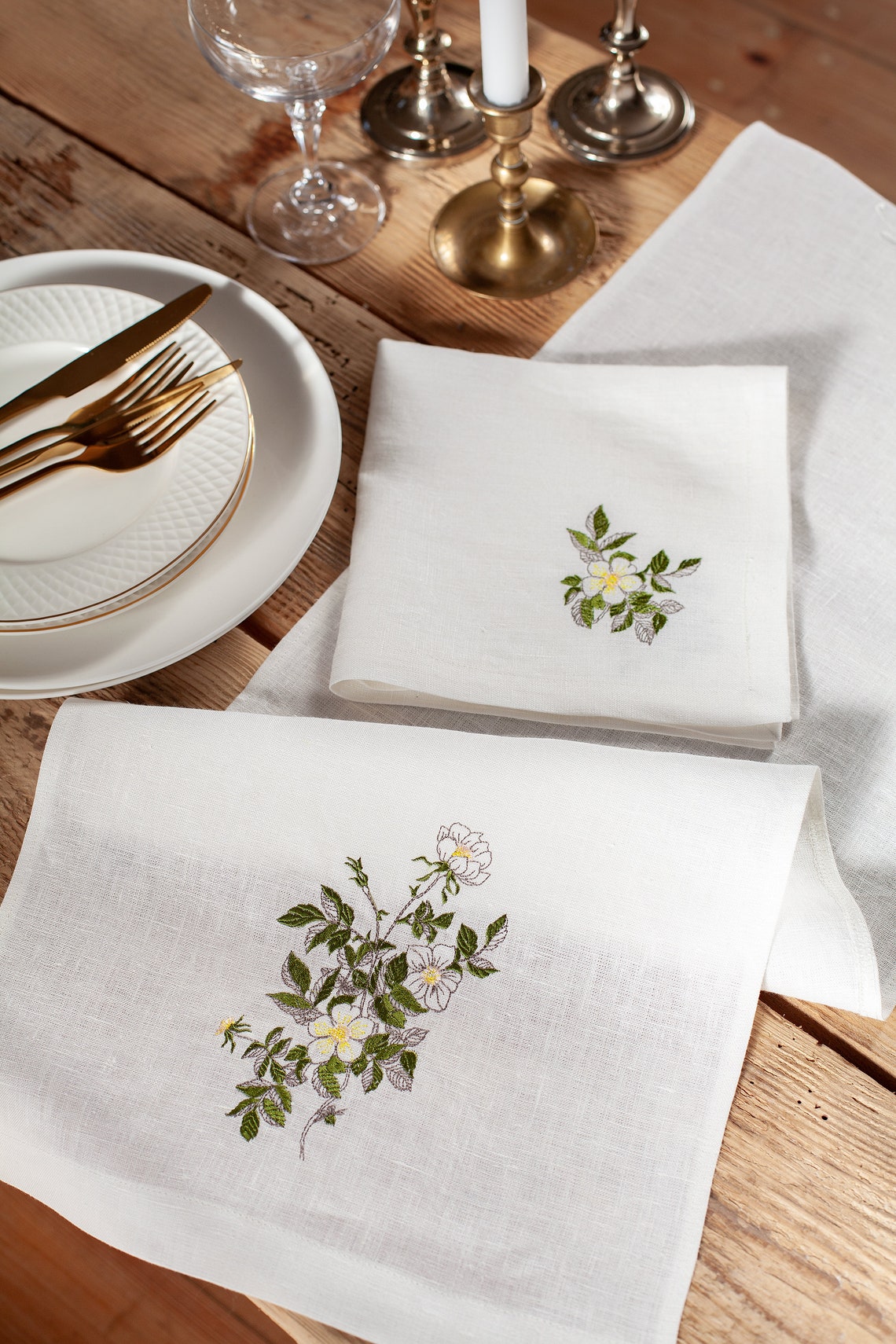 WILD ROSE Linen Table Runner and Napkins, Botanical Table Linen, Floral ...