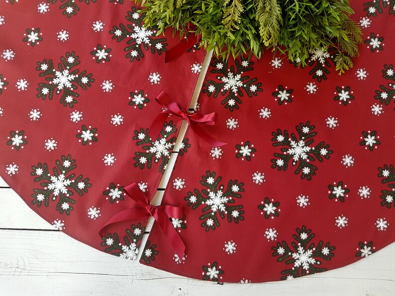 Burgundy Red Snowflake Tree Skirt Christmas Tree Skirt. - Etsy