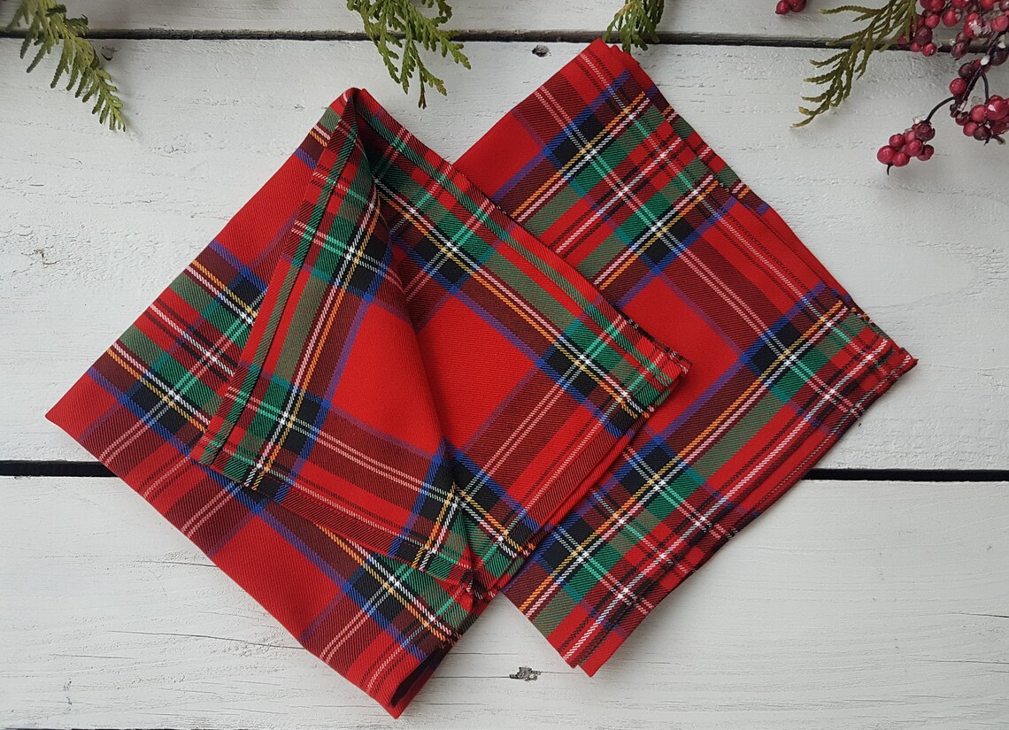 Red Plaid Table Runner With Tassel - Plaid , Tartan, Check, Red ,blue ...