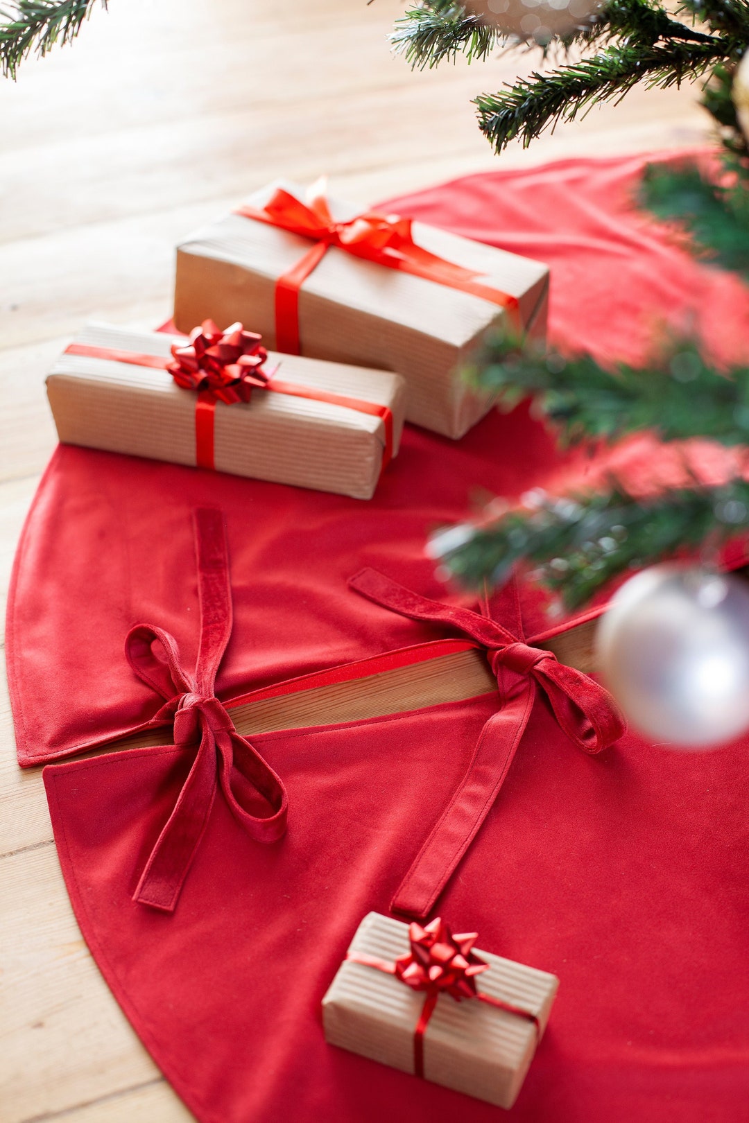 Red Velvet Tree Skirt, Christmas Tree Skirt, Monochrome Tree Skirt ...