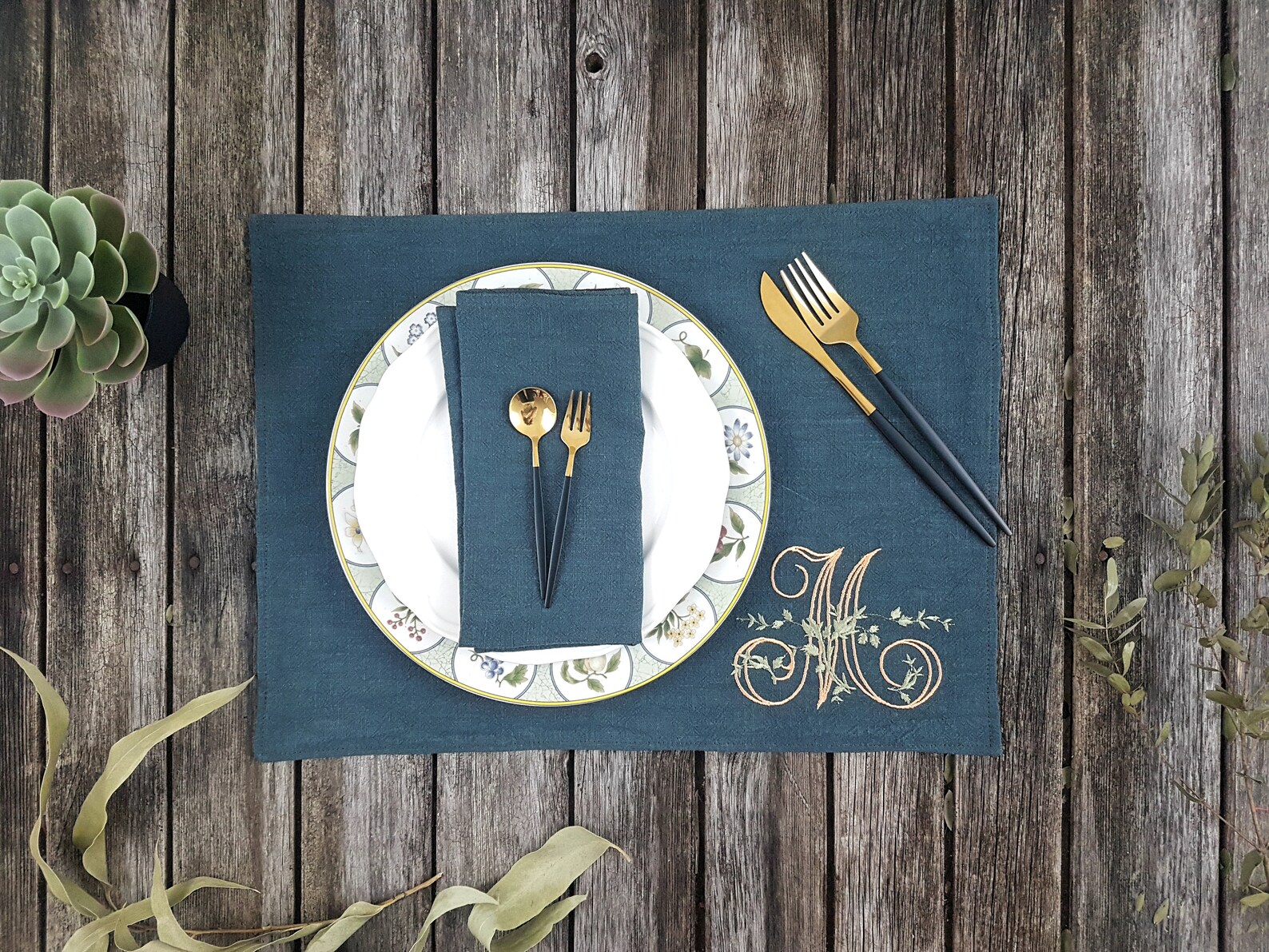 Monogramed Linen Placemat Personalized Placemats Embroidered - Etsy