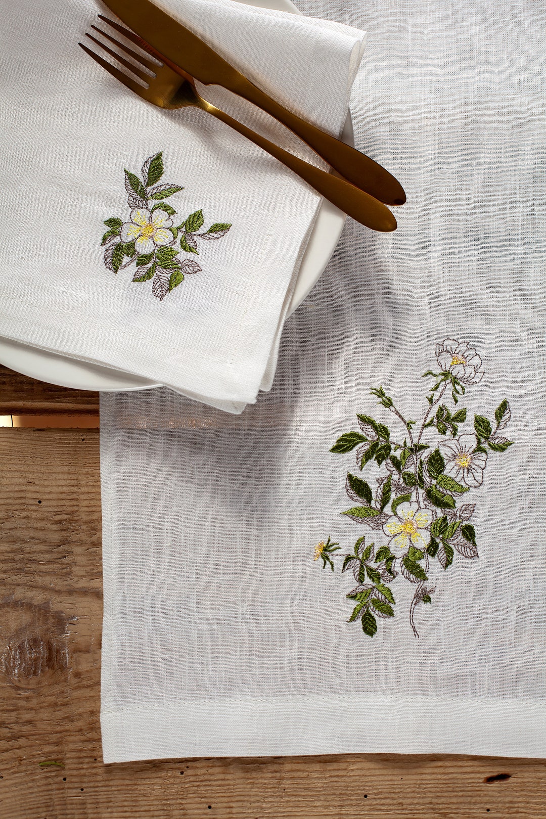 WILD ROSE Linen Table Runner and Napkins, Botanical Table Linen, Floral ...