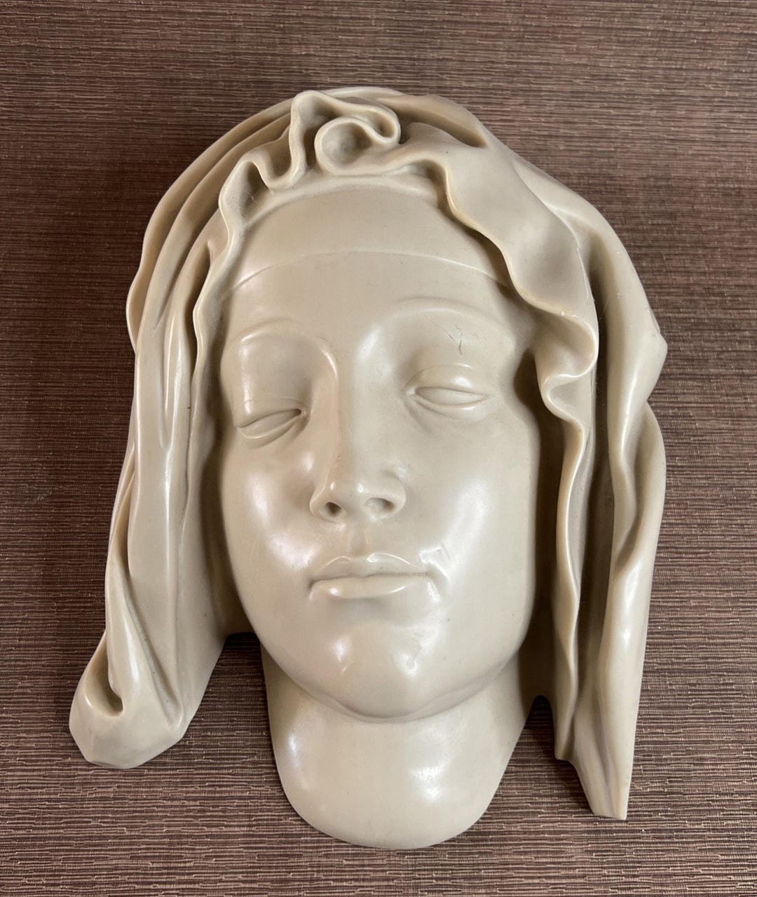 1982 Metropolitan Museum Michelangelo Pietà Sculpture – Virgin Mary ...