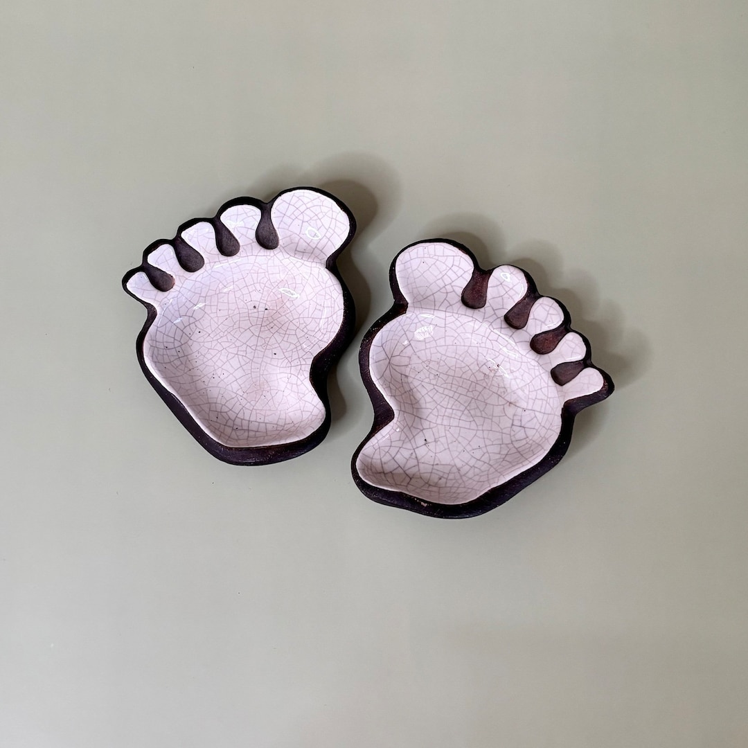 Hang Ten Feet. Ceramic Bare Feet. Handmade. Raku Fired. Adorable - Etsy