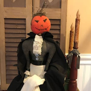 Primitive Halloween Dracula Vampire Pumpkin Man, the Count "dapper Dave ...