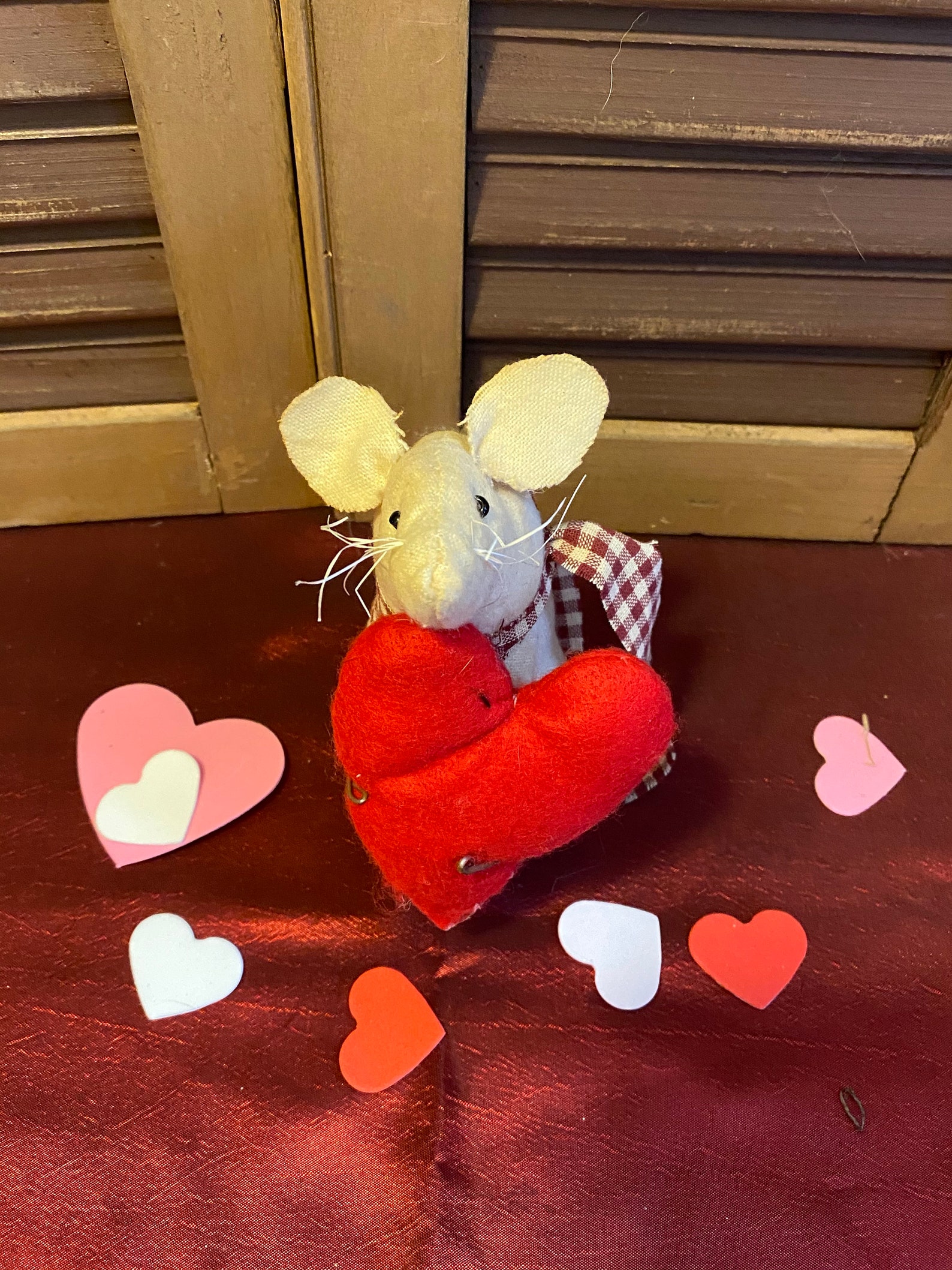 Primitive Valentine Mouse With Love Stitched Heart, Valentine Mouse ...