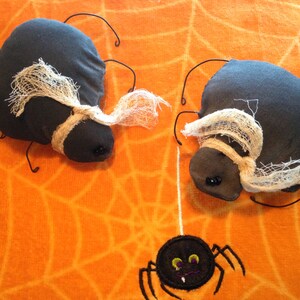 Primitive Halloween Spiders, Set of Two Spiders Tucks, Ornies, Bowl ...