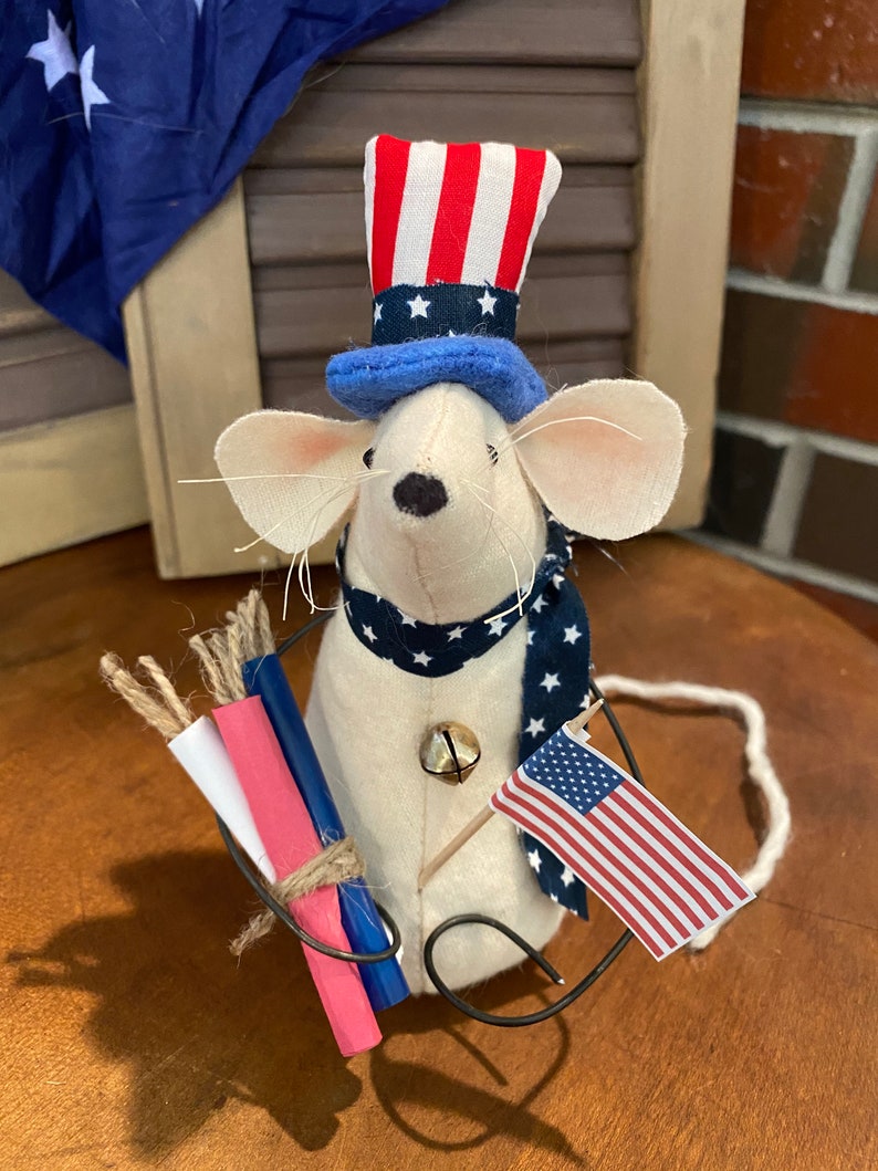 Patriotic Mouse With Firecrackers and Flag, Americana Mouse, Uncle Sam ...