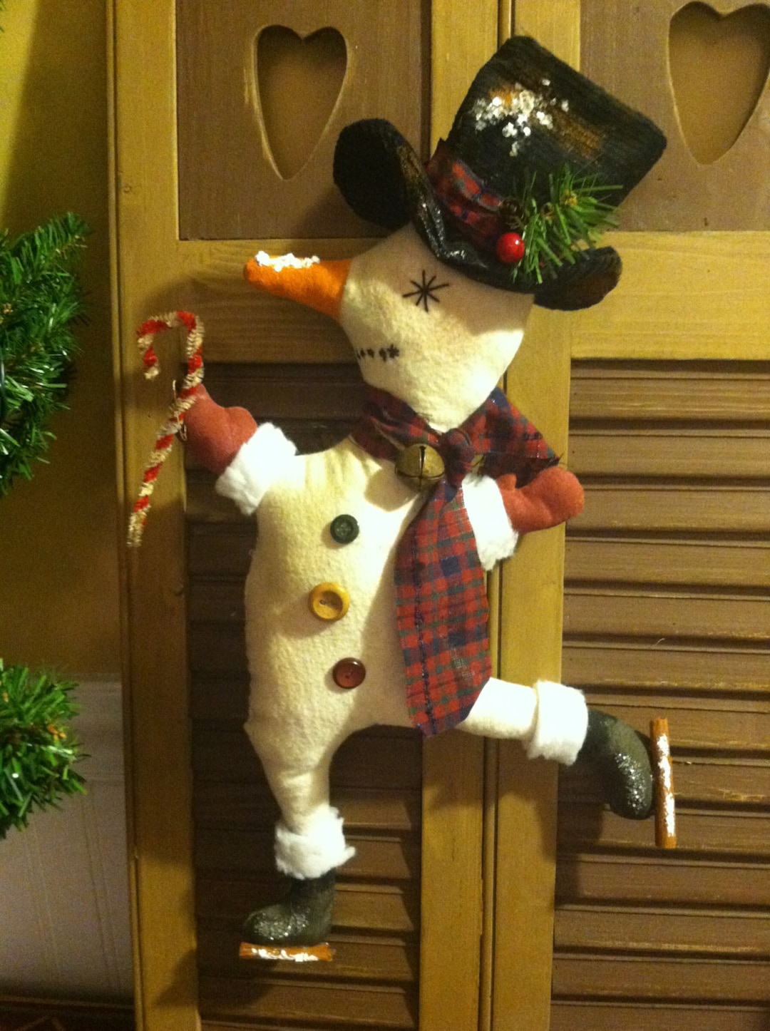 Primitive Primitive Skating Snowman, Christmas Ice Skating Snowman Door ...