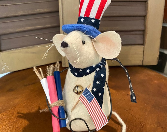 Patriotic Mouse With Firecrackers and Flag, Americana Mouse, Uncle Sam ...