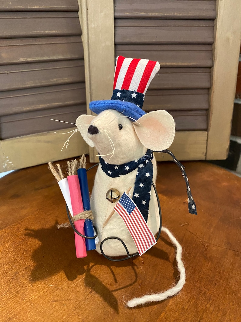 Patriotic Mouse With Firecrackers and Flag, Americana Mouse, Uncle Sam ...