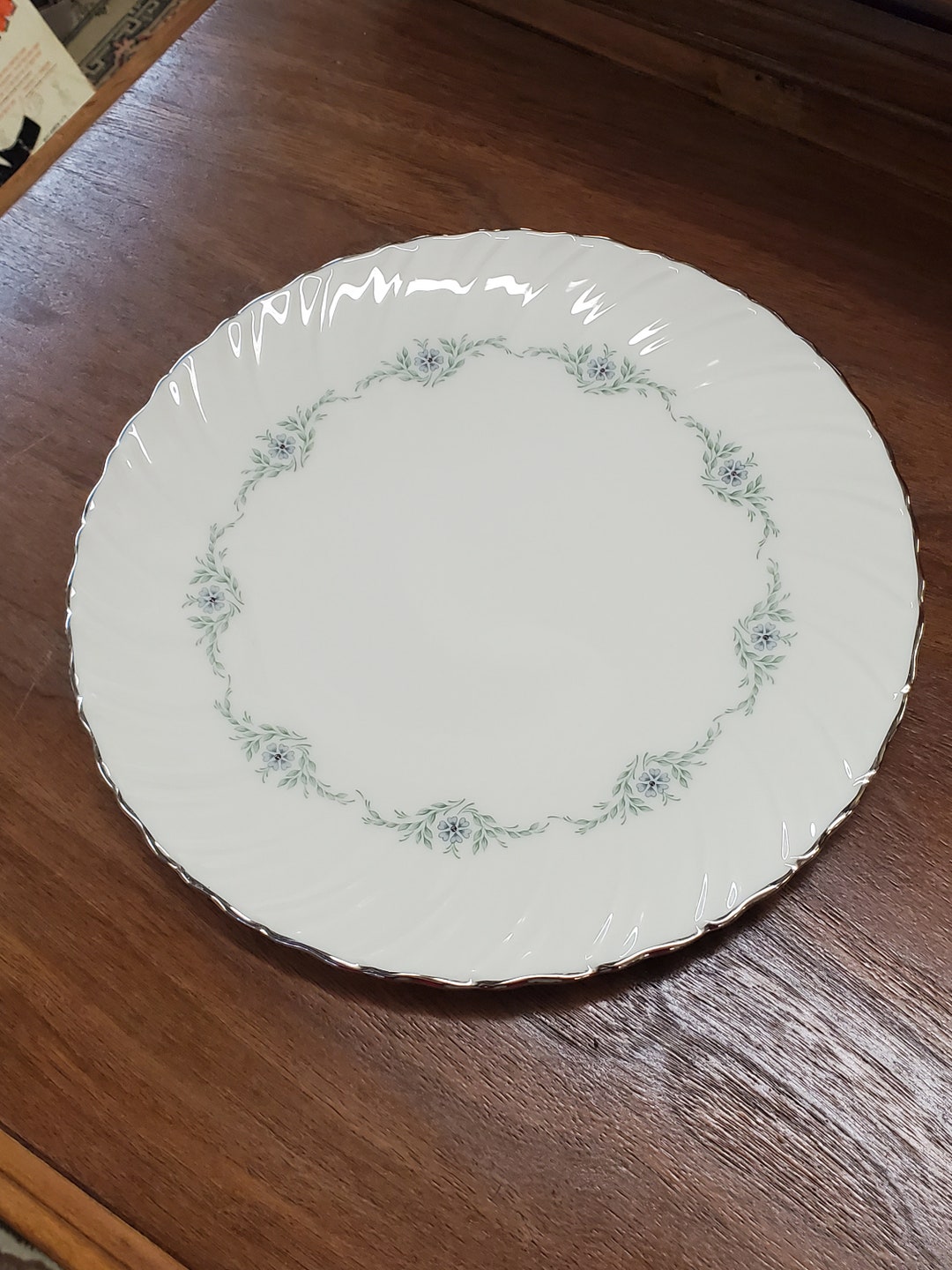 Lenox Fine China, off White or Cream Musette Pattern, Scalloped 10.50 ...
