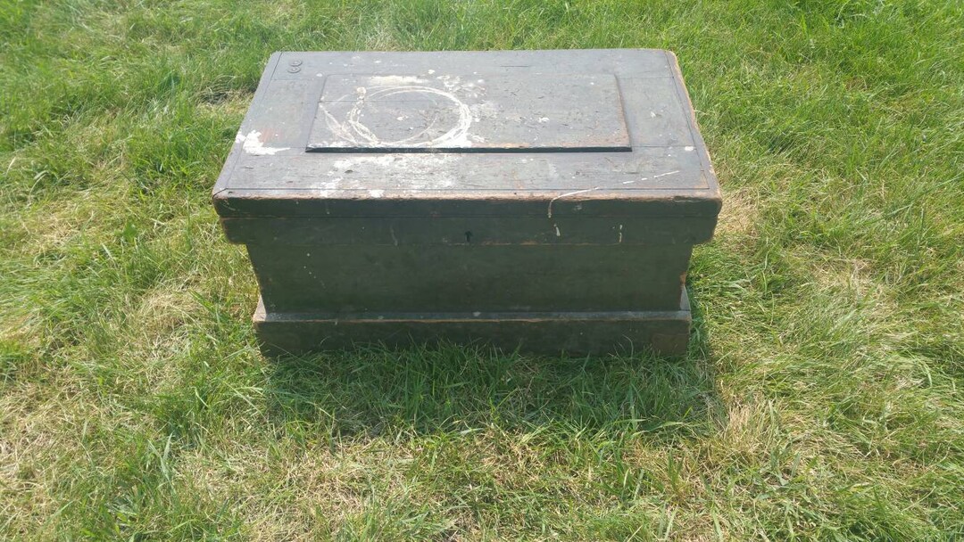Small Rustic and Aged Army Green Carpenters Chest or Tool Box With ...