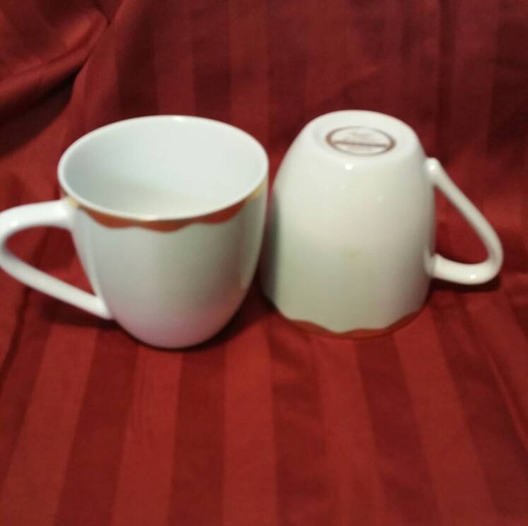 2er Set, Saski Porzellan Gold und Weiß mit Grünstich, Tassen, Wiese ...