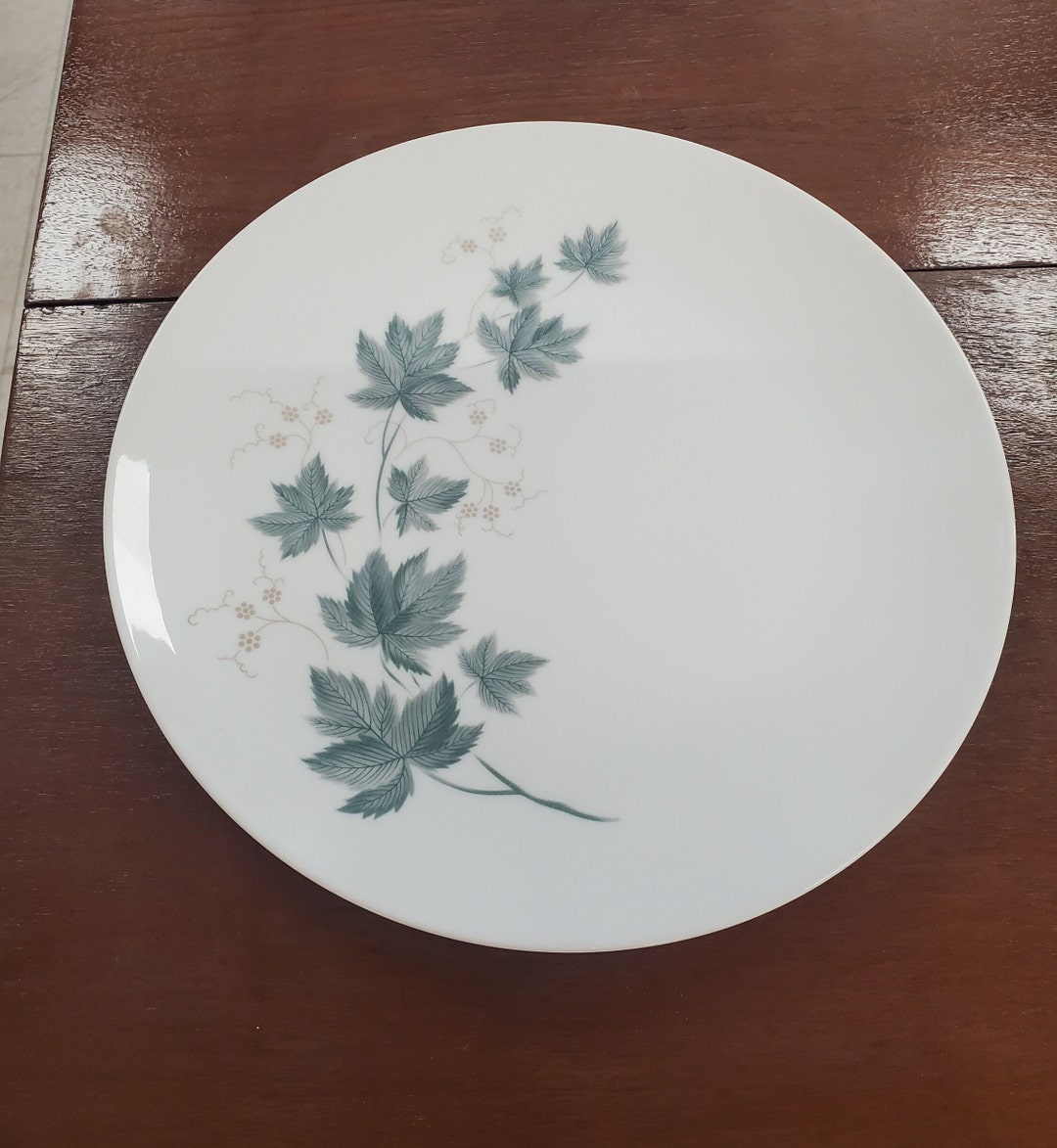 Noritake Cook N Serve Wild Ivy Pattern 10 5/8 Inch Dinner Plate, Green ...