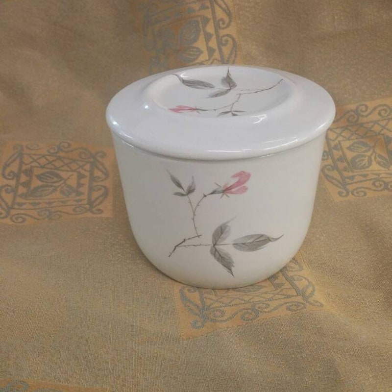 Universal Pottery - Etsy