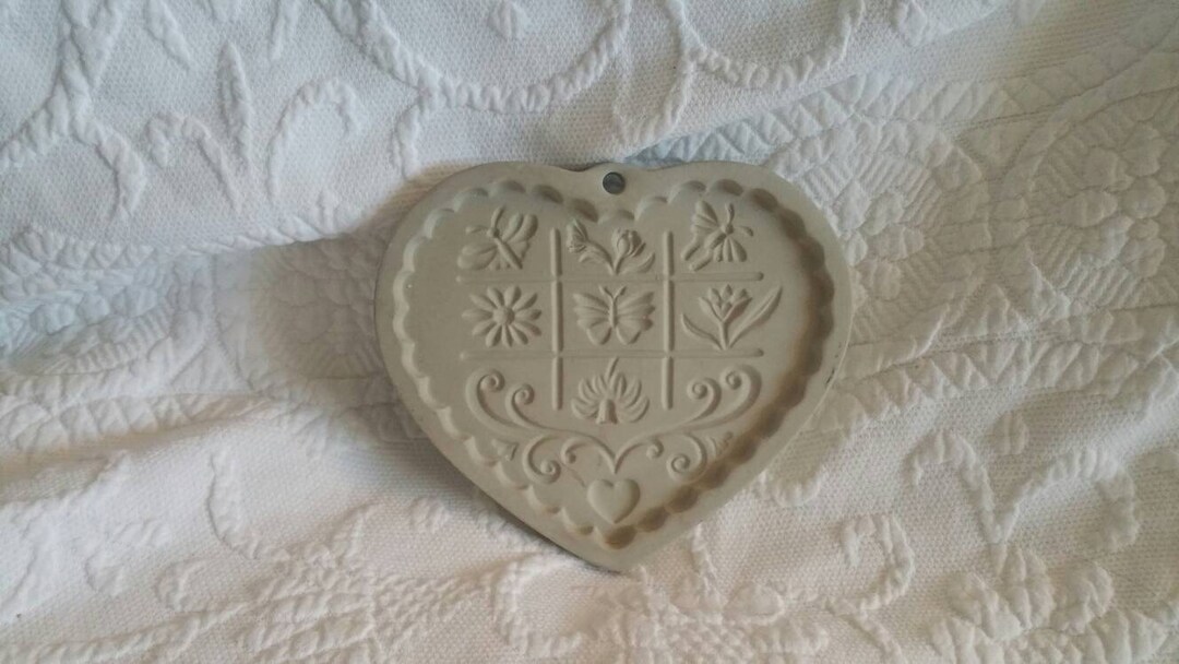 Pampered Chef, Gardens of the Heart, Heart Stoneware Cookie Mold or ...