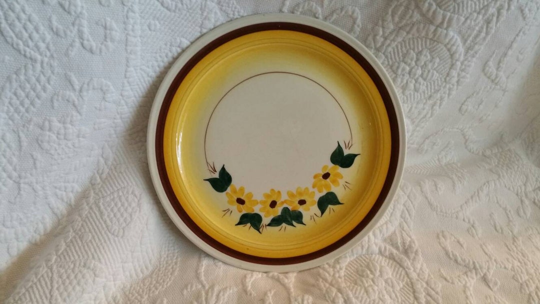 Vernon Kilns, Brown Eyed Susan Pattern, Hand Painted 9.75 Inch Dinner ...