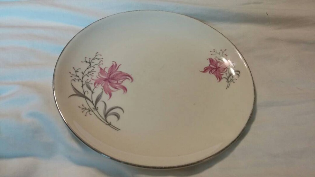 Homer Laughlin "london" Pattern 7 Inch Salad/dessert Serving Plate ...