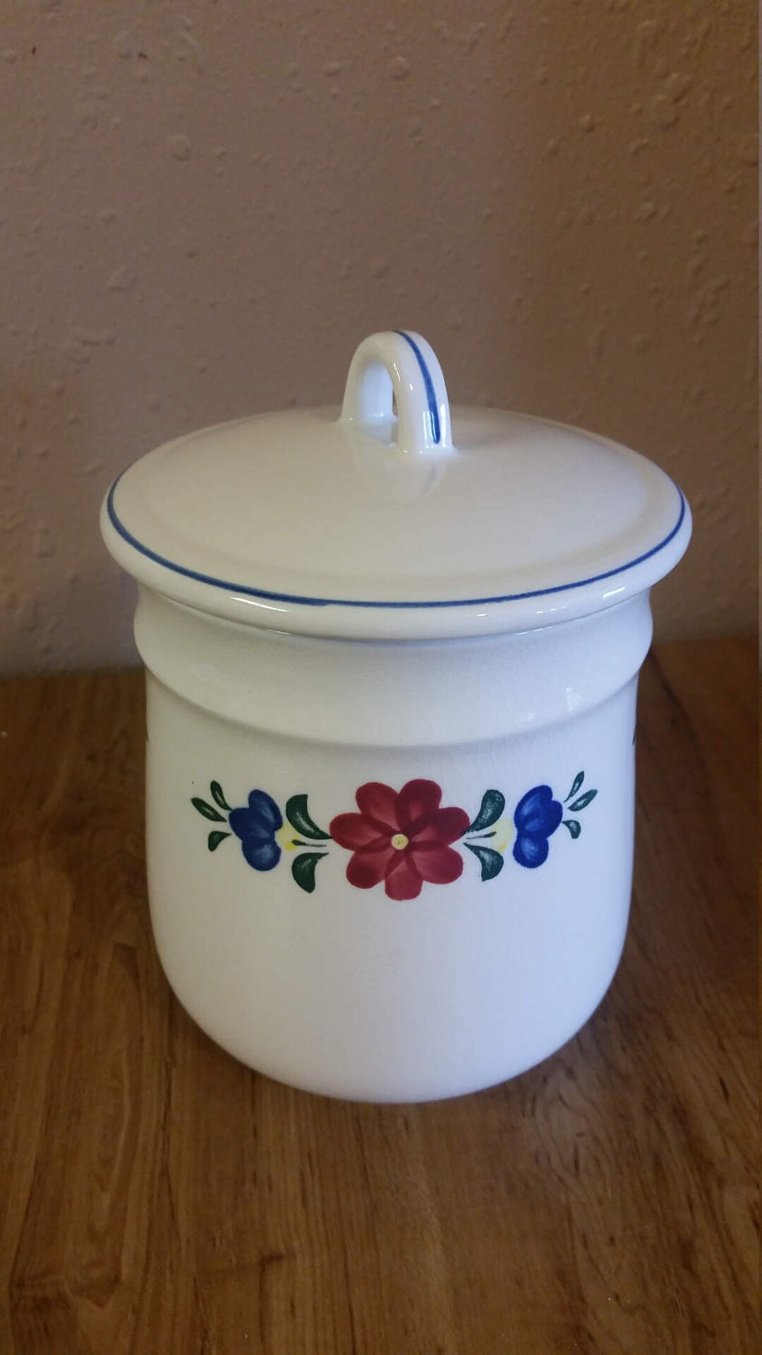 Vintage Kitchen Red and Blue Flower White Canister Home Decor for Food ...