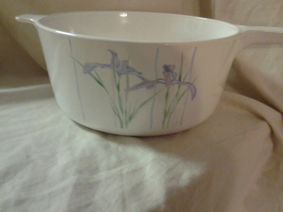 Corning Ware 2.5 Liter Purple Iris Large Stovetop or Oven Safe Cooking ...