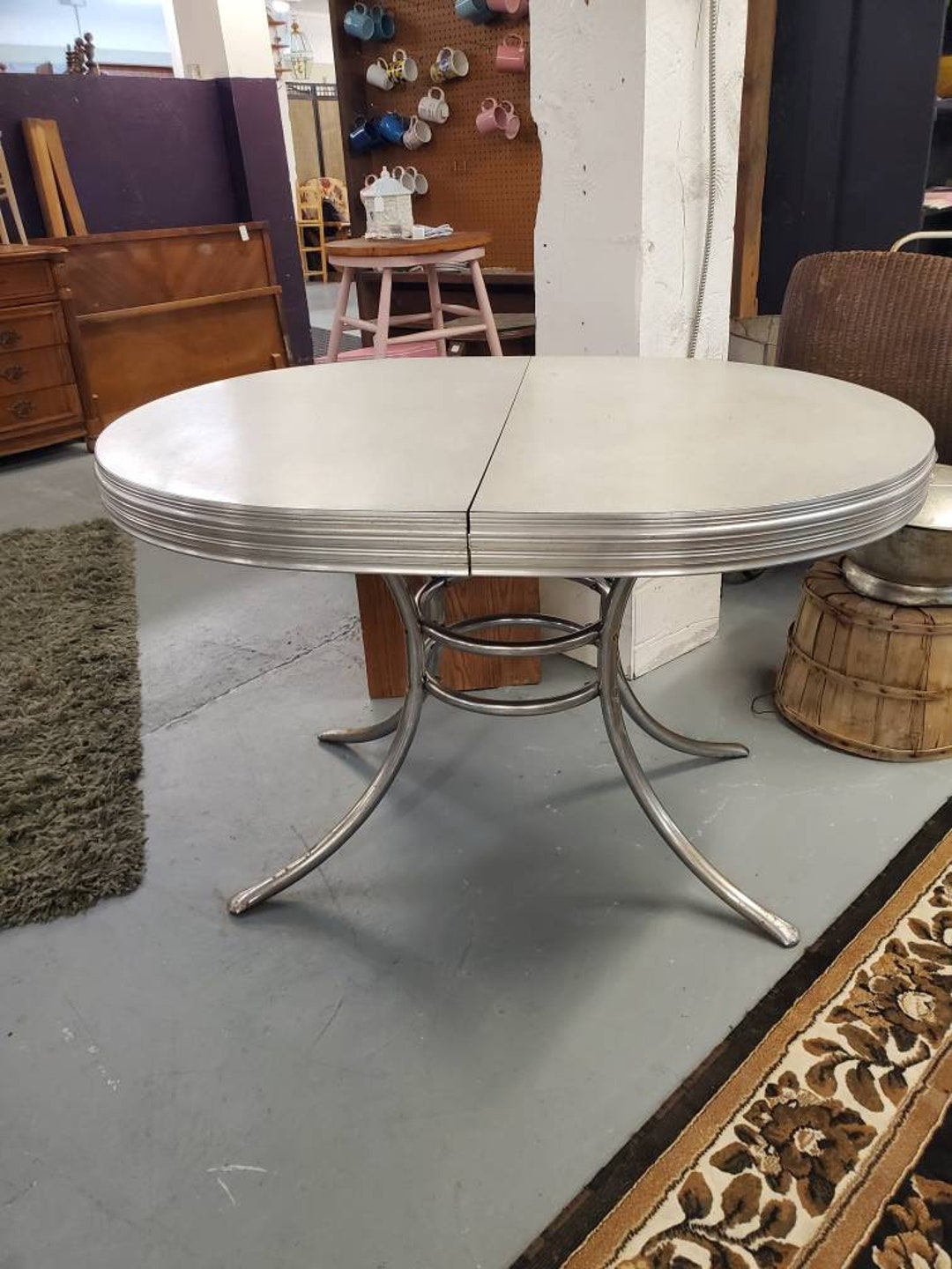 1950 formica table and chairs store