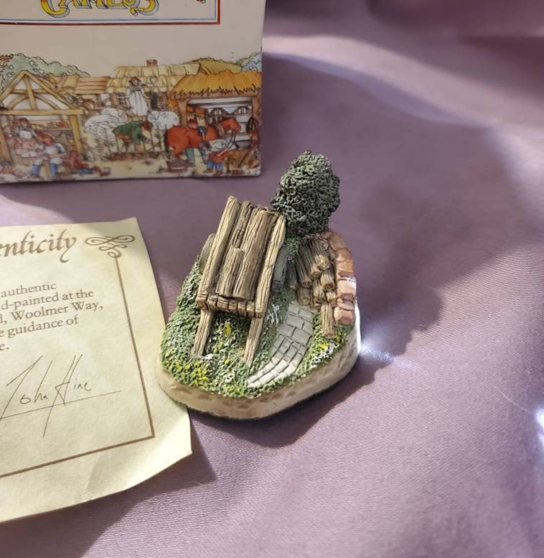 1991, David Winter Cameos, Greenwood Wagon, David Winter Cottages ...