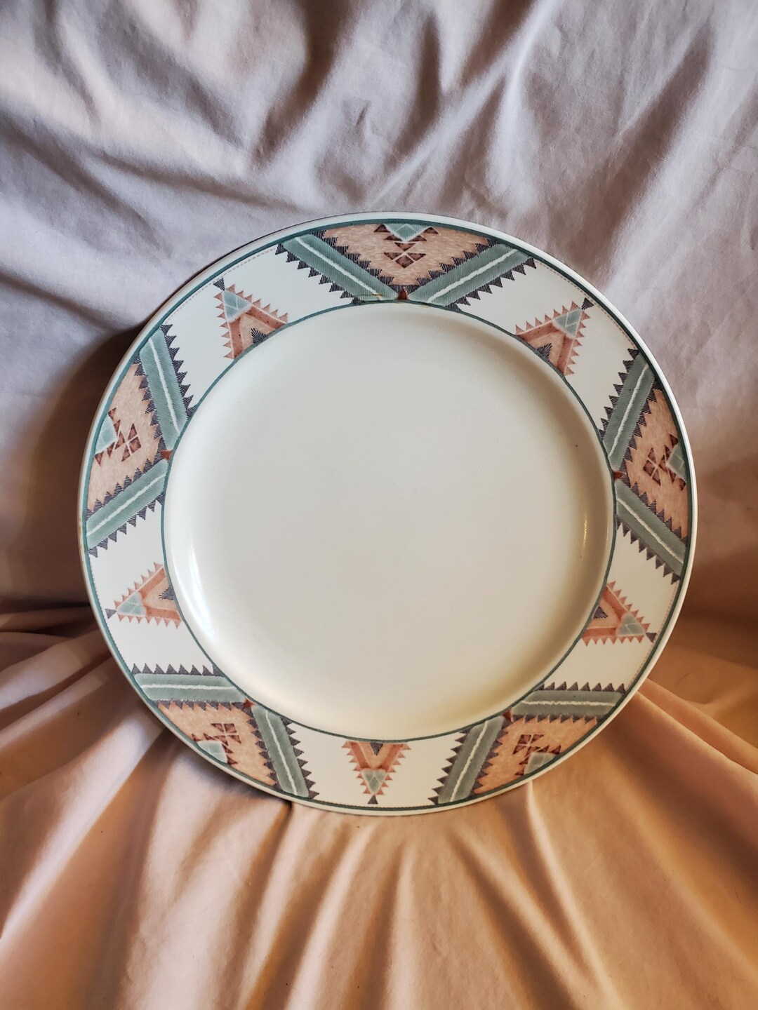 Mikasa Santa Fe Intaglio, 11 Inch Wide Rimmed Dinner Plate, Intaglio ...