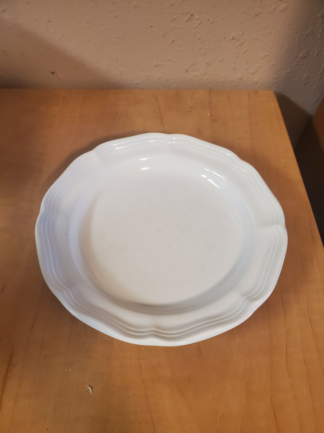 Mikasa French Countryside White 8 Salad/dessert Plate With Ruffled Edge ...