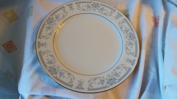 Dining & Serving Sheffield Blue Whisper 6 12 Bread & Butter Plate ...