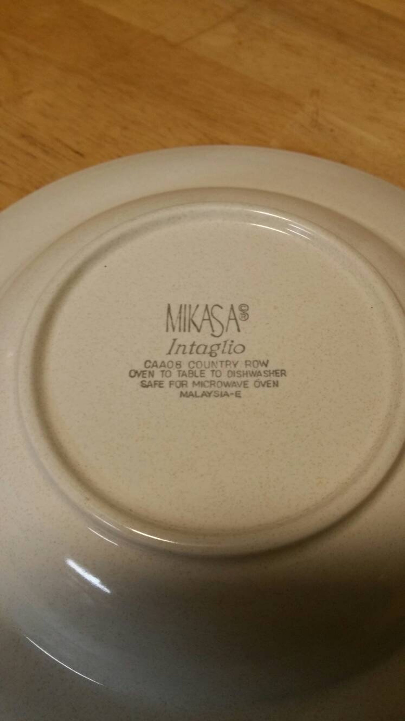Mikasa Intaglio Country Row, 9.25 Inch Large Rimmed Bowl, Berries ...