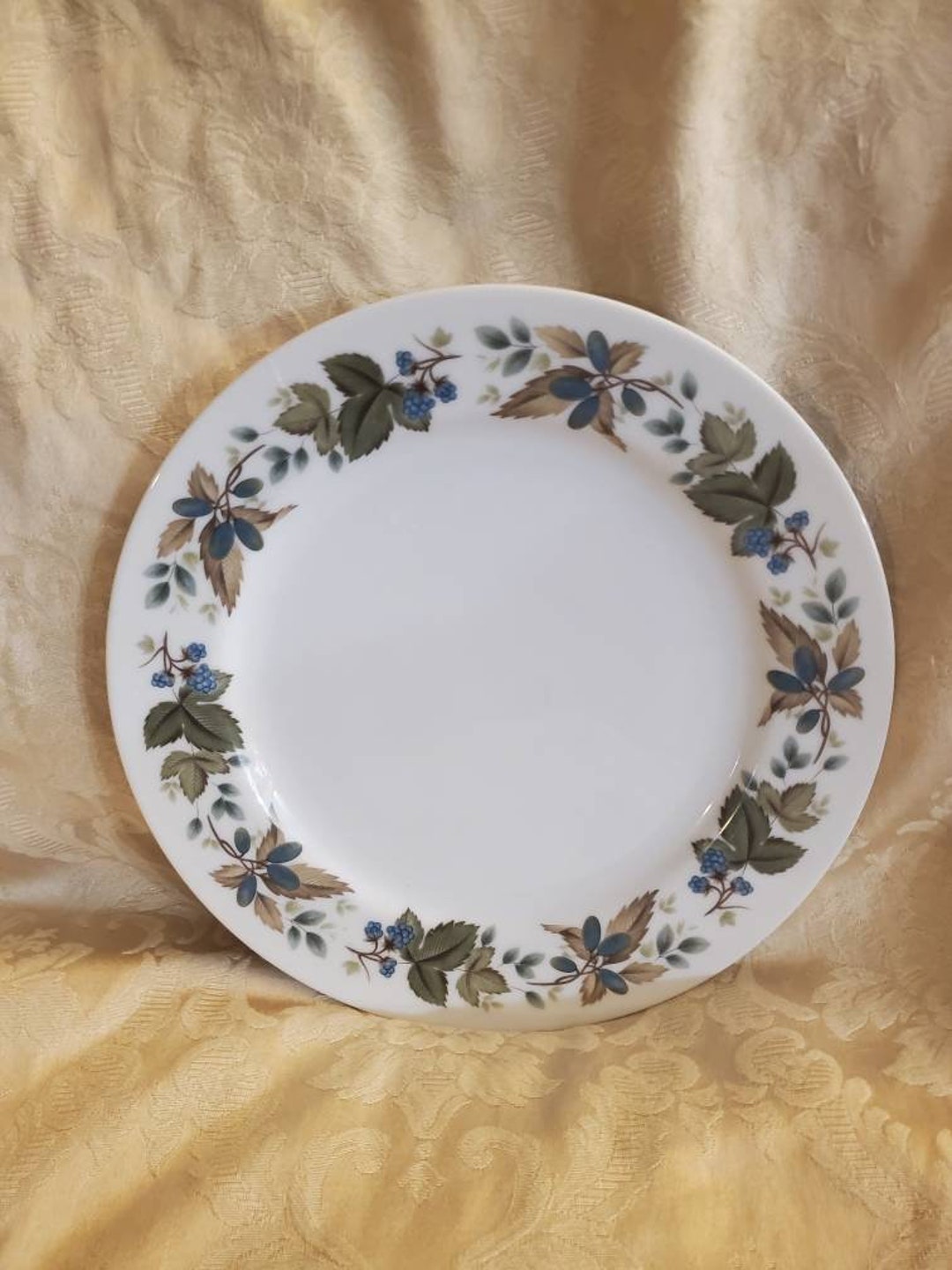 Noritake Cook N Serve, Tara Pattern, 10 Inch Dinner Plate, With Berries ...