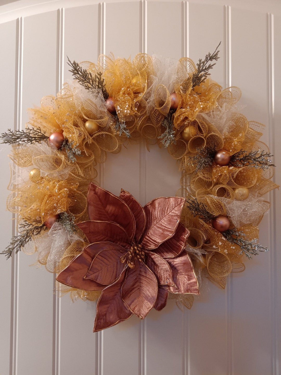Gold and White Mesh Wreath With Pale Pink Velvety Poinsettia - Etsy