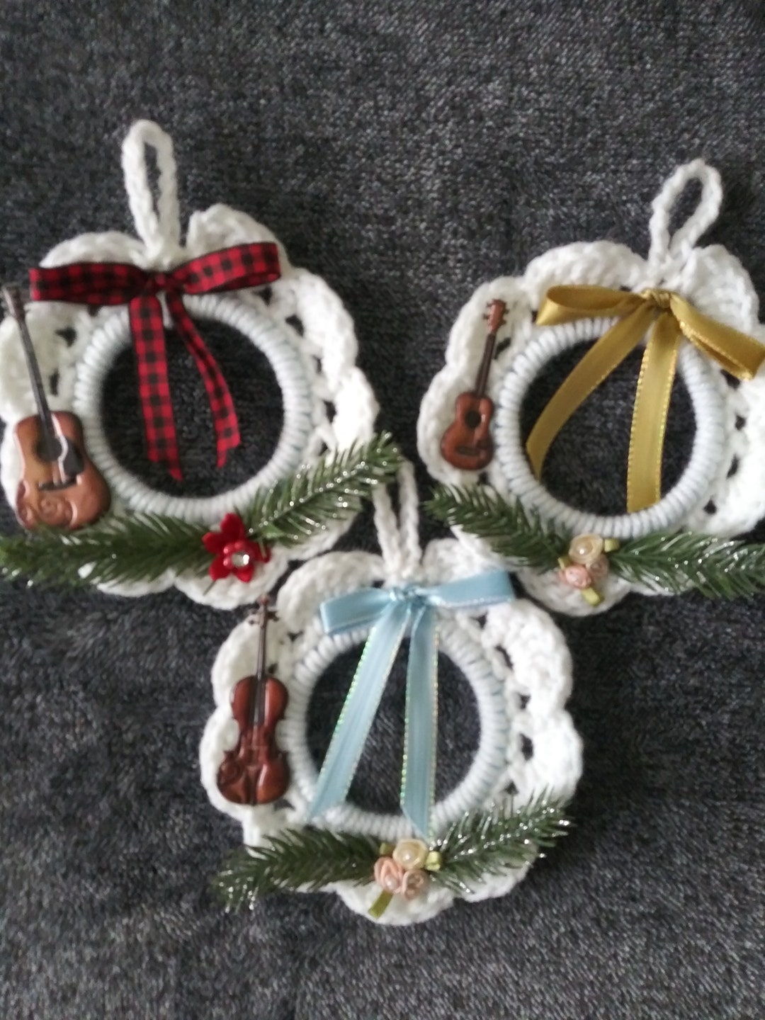 Handmade White Wreath Ornaments With Stringed Instruments, Ribbon, Pine ...