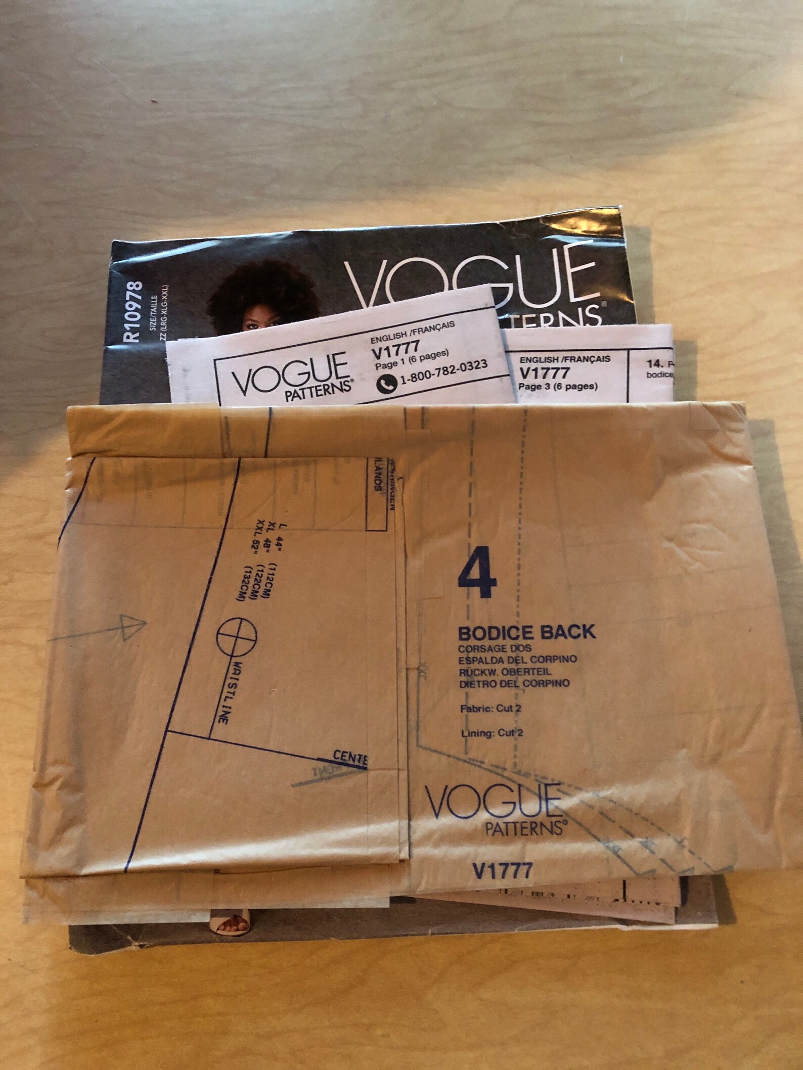 Uncut Factory Fold Sewing Pattern Vogue R10978 Sizes Large | Etsy