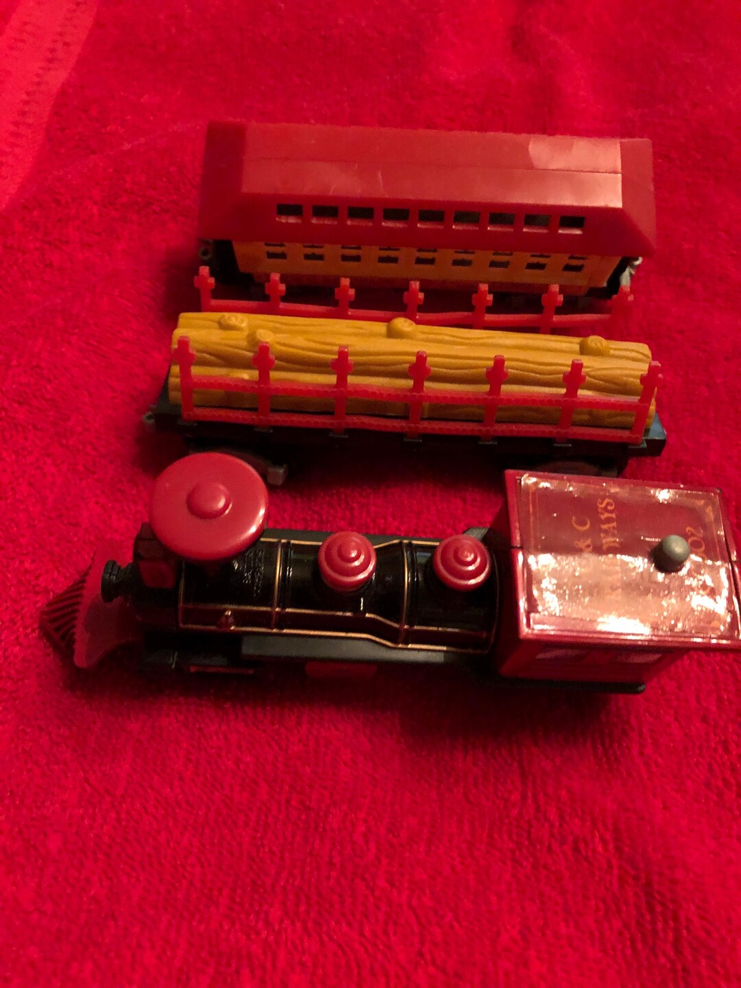 C & C Railways 6 Cars and Lots of Train Tracks Cobblestone Corners ...