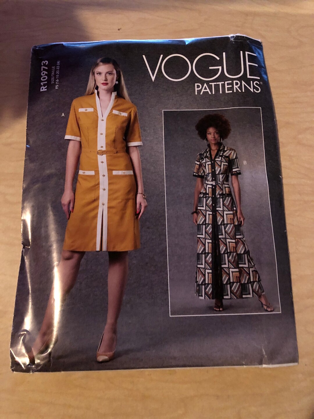 Uncut Factory Folded Sewing Pattern Vogue R10973 Sizes 16 18 20 22 24 ...