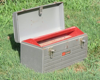 Vintage tool box | Etsy