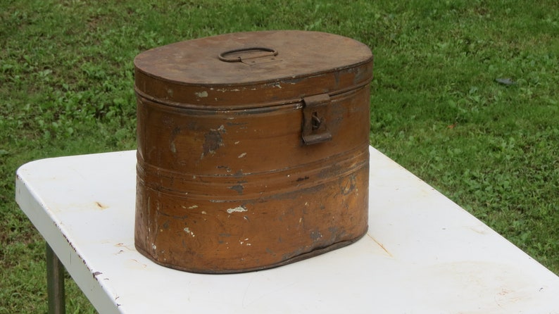 Antique Latching Lockable Tin Container - Etsy