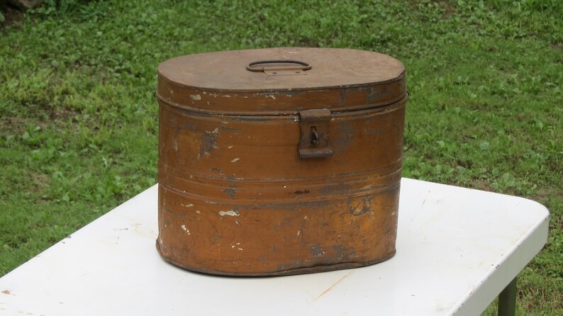 Antique Latching Lockable Tin Container - Etsy