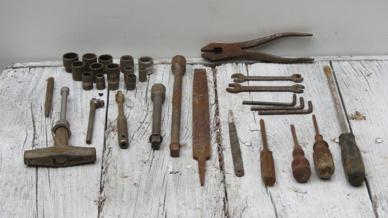 Super Duper Rusty Old Toolbox With Attached Folding Tool Tray and BONUS ...