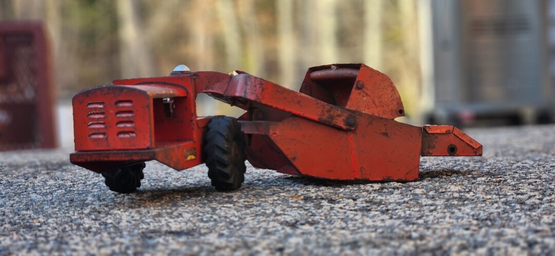 Vintage Red Structo Toys Belly Pan Scraper Old New England Barn ...