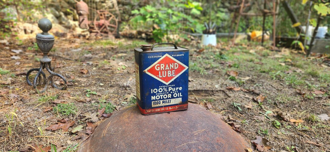 Vintage Unusual 2 Gallon Grand Lube Oil Can Old New England Barn ...